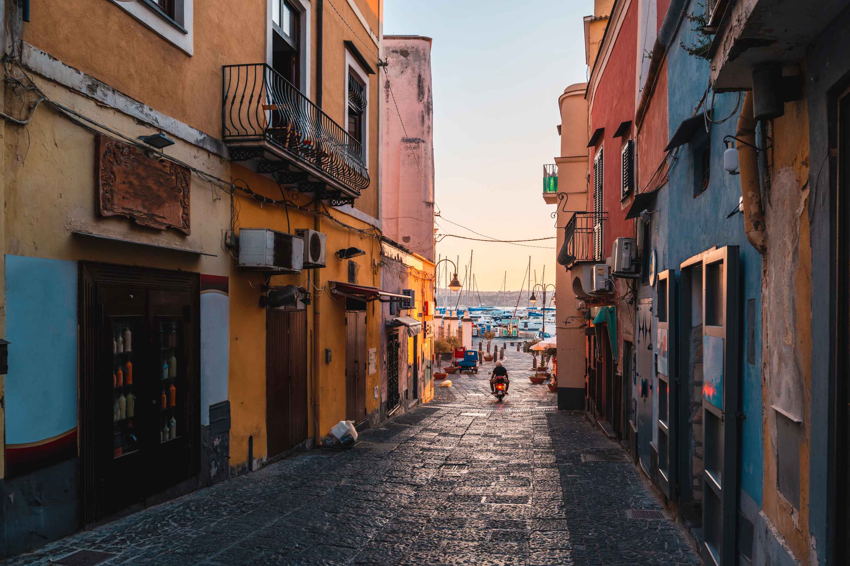 Eat Pray Love Naples Scene