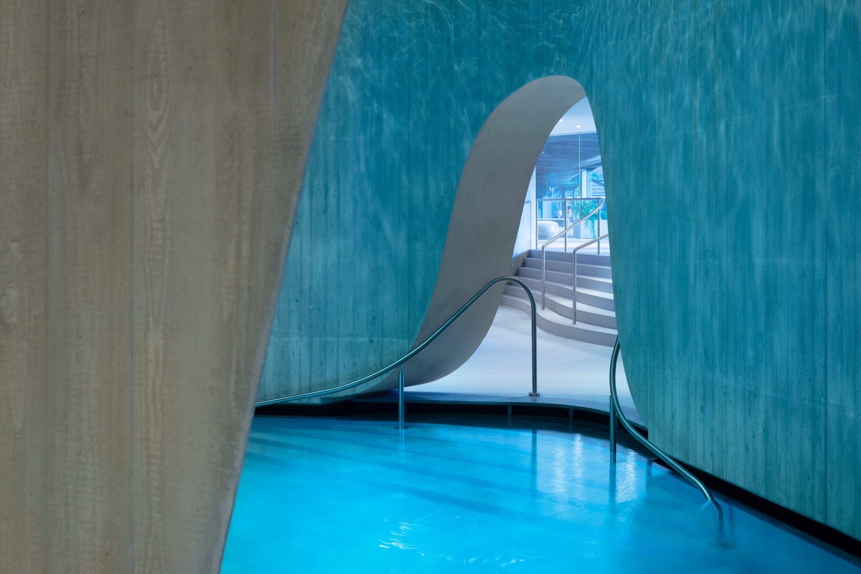 6 of the coolest pools in the world to put on your bucket list | Trainline