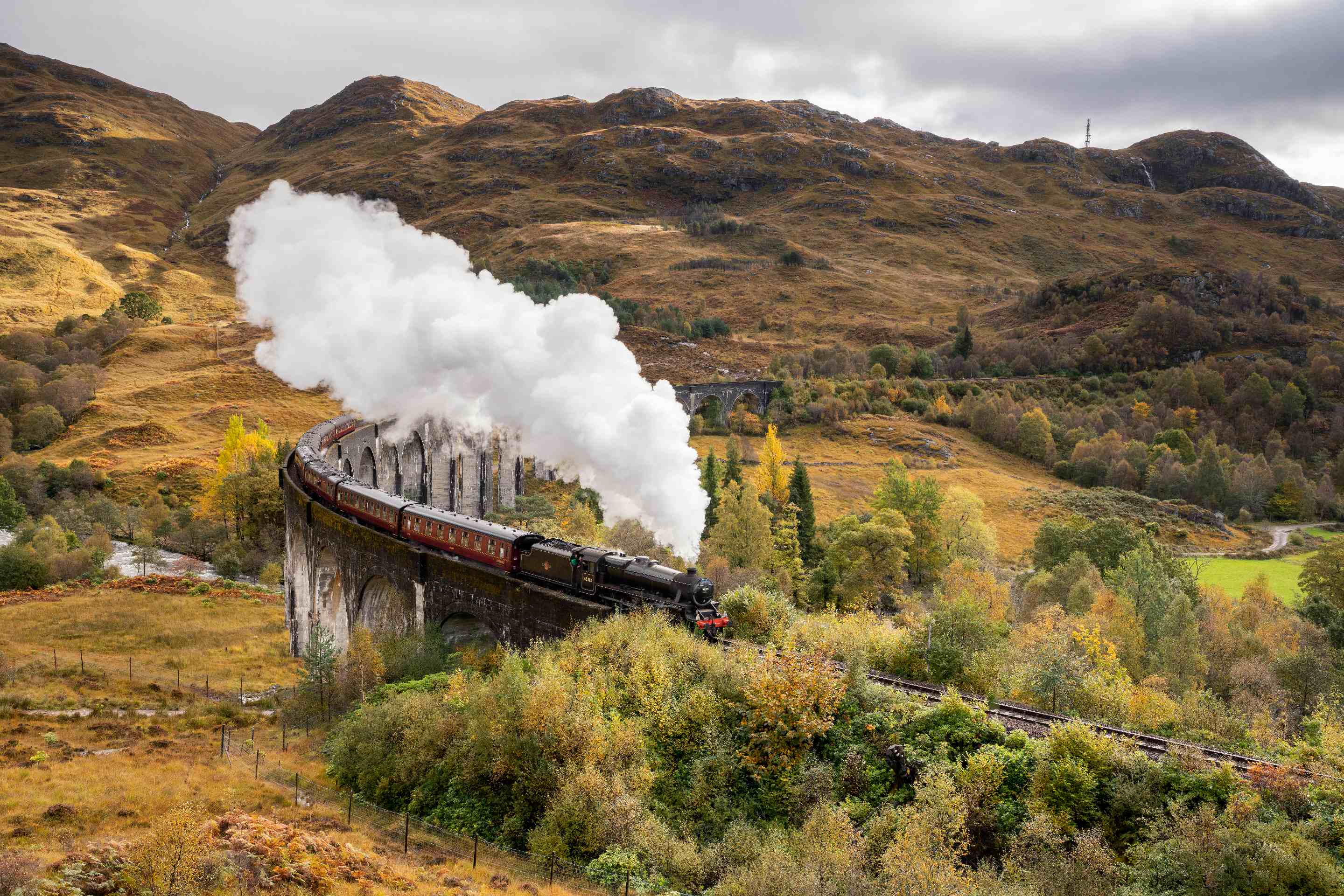 Where to find the Hogwarts Express in Britain - TRIFARGO