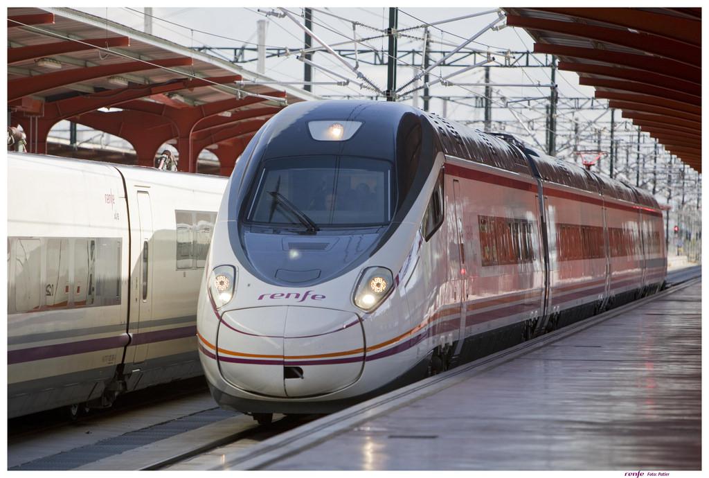 Renfe Avant: billetes y horarios | Trainline