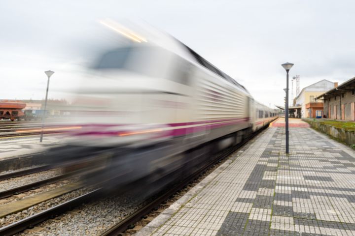 Renfe Larga Distancia | Trenes Renfe Largo Recorrido | Trainline